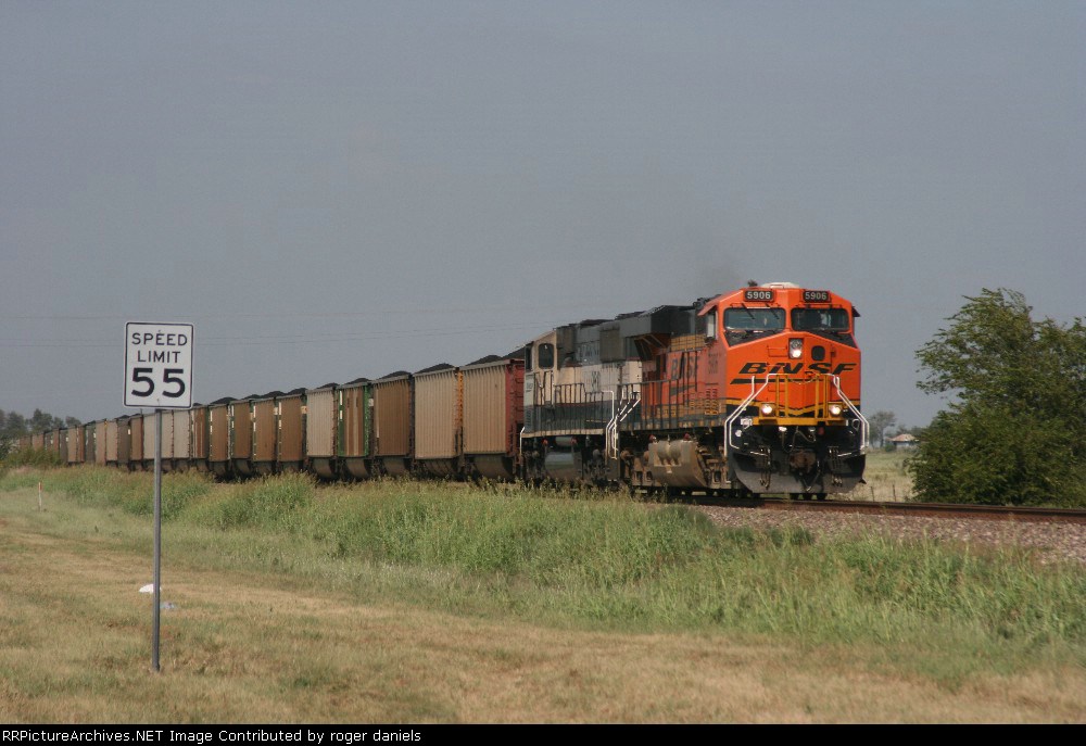BNSF 5906